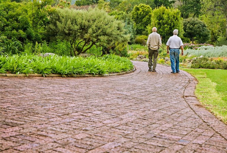 Talking To Loved Ones About End of Life Arrangements How To Make The talking-to-loved-ones-about-end-of-life-arrangements-how-to-make-the